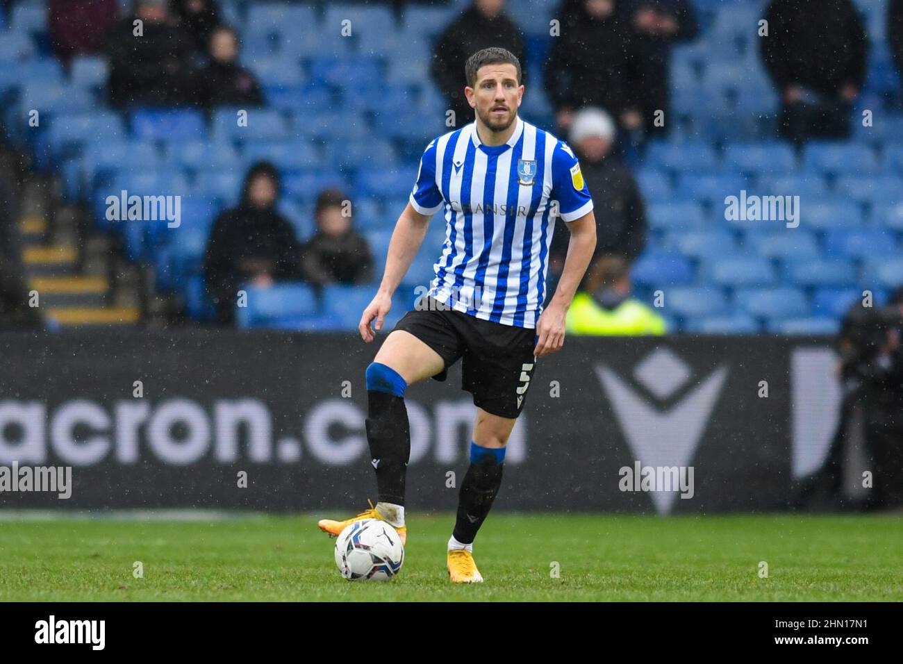 Sam Hutchinson #5 of Sheffield Wednesday looks for a passing option ...