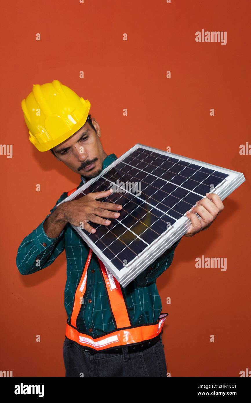 Solar helmet hi-res stock photography and images - Alamy