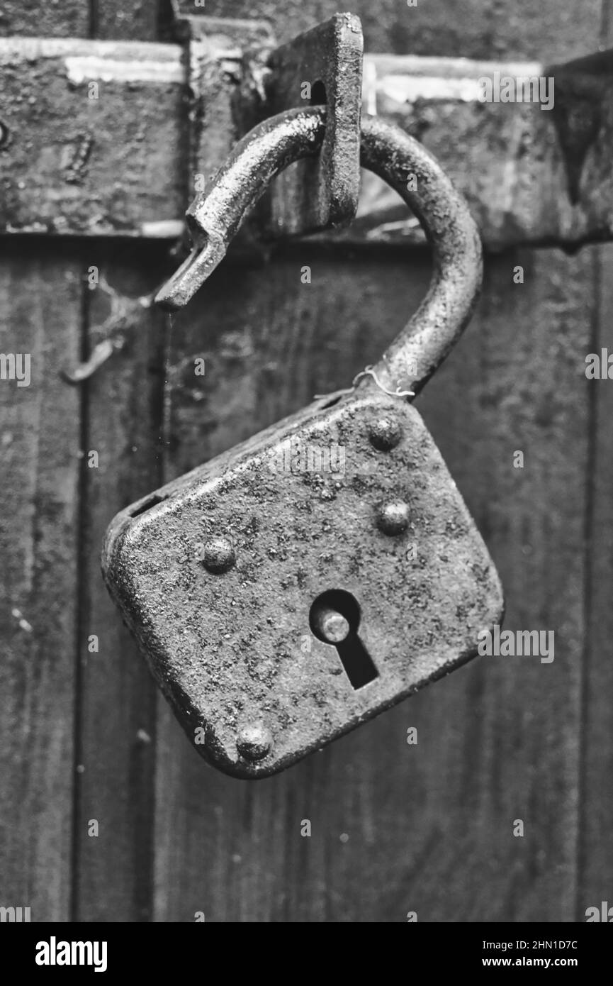 old rusted lock in black white Stock Photo - Alamy
