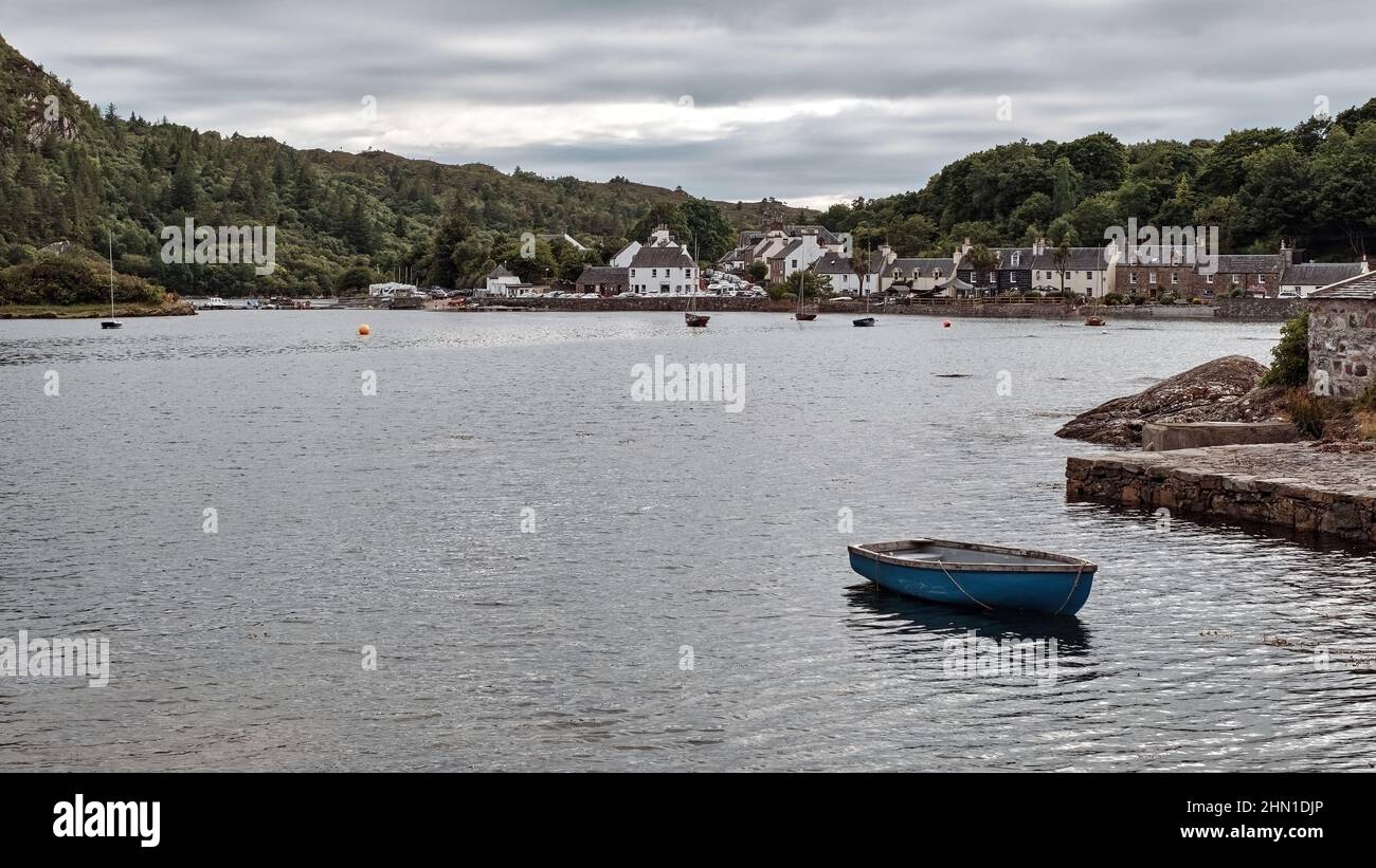Plockton beach hi-res stock photography and images - Alamy