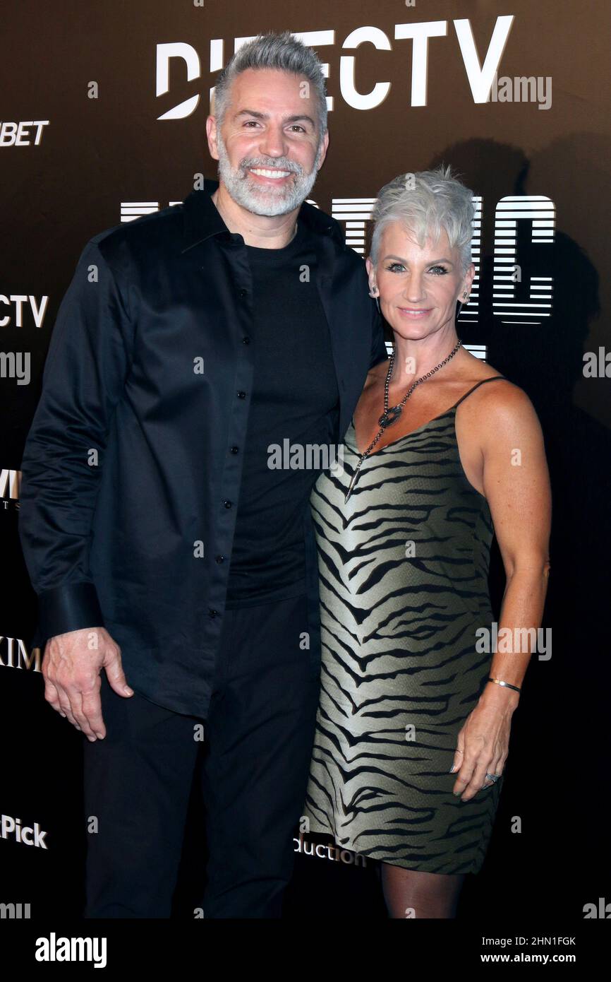 LOS ANGELES - FEB 12: Kurt Warner, Brenda Warner at the DIRECTV ...