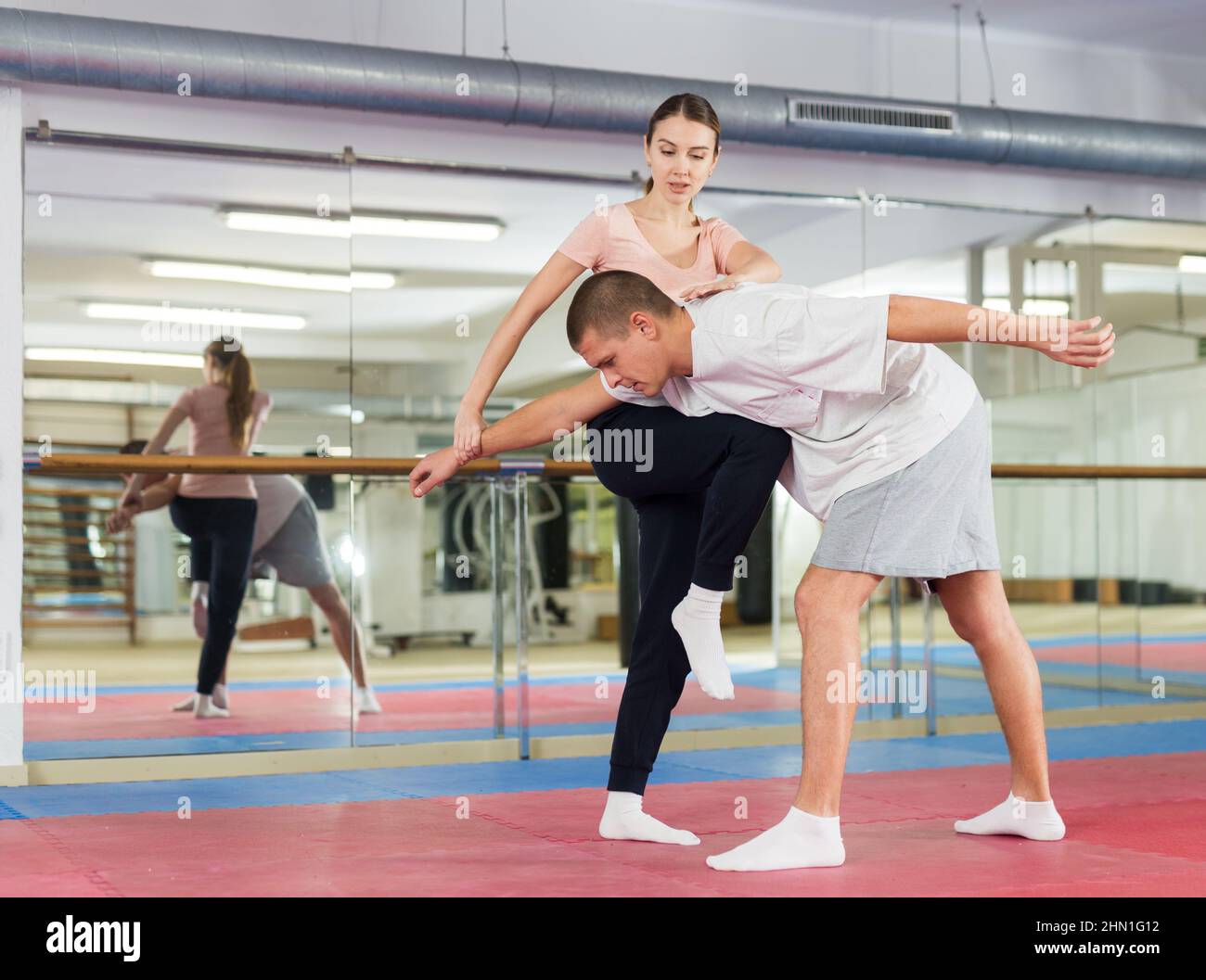 Self defense techniques hi-res stock photography and images - Alamy