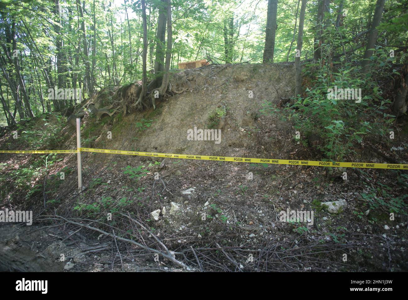 Dangerous terrain hi-res stock photography and images - Alamy
