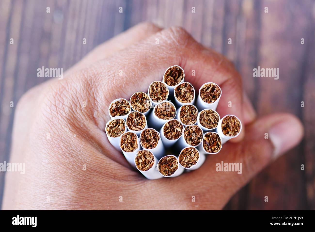 Close up cigarettes hi-res stock photography and images - Alamy