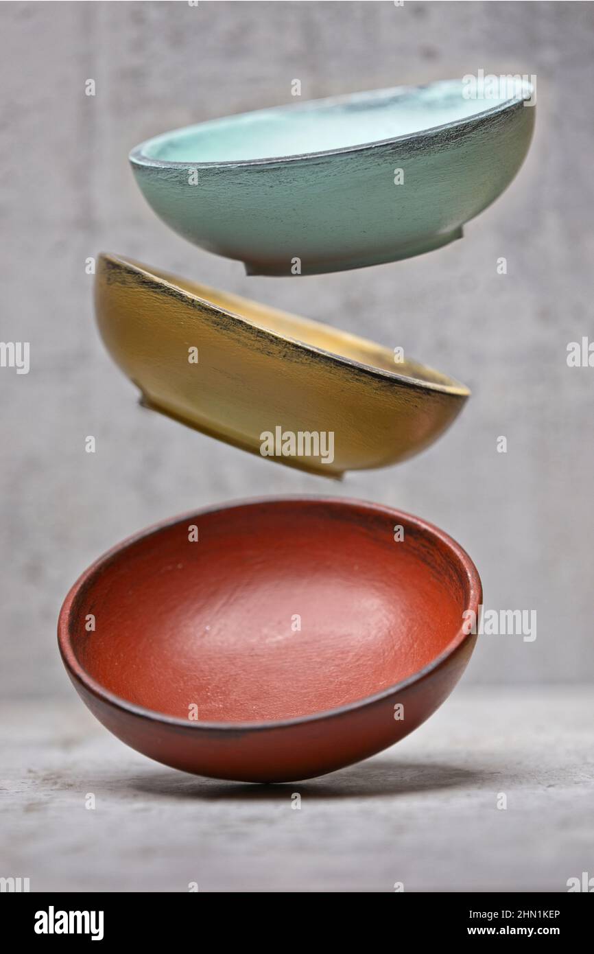 Dropped bowl hi-res stock photography and images - Alamy