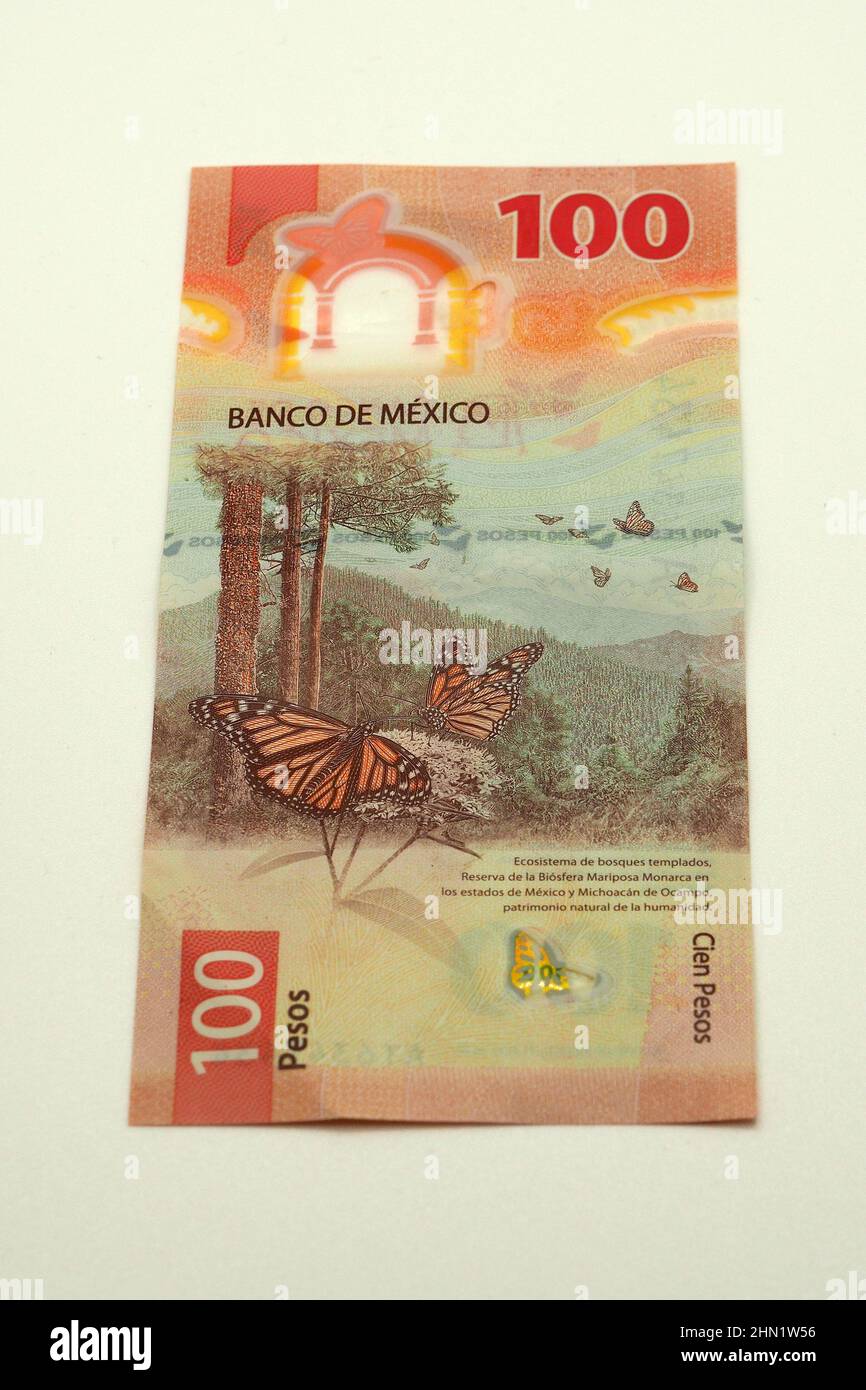 100 peso mexican bank note hi-res stock photography and images - Alamy