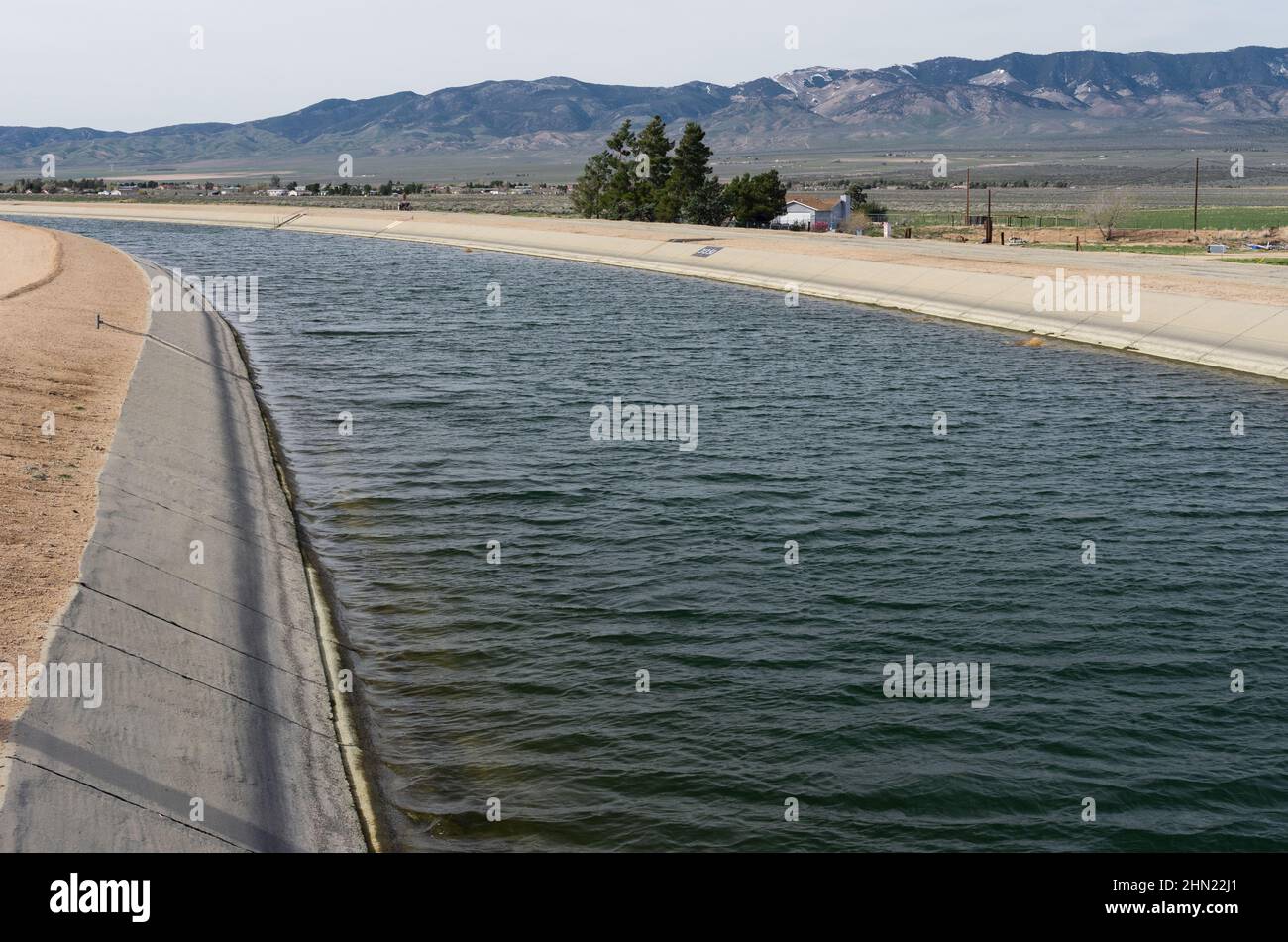 Water conveyance system hi-res stock photography and images - Alamy