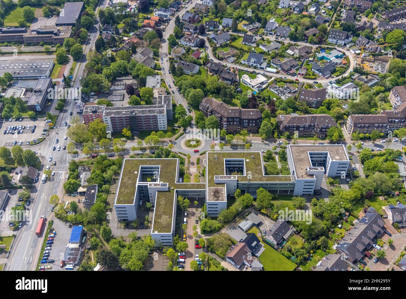 Office building aon deutschland holding hi-res stock photography and ...