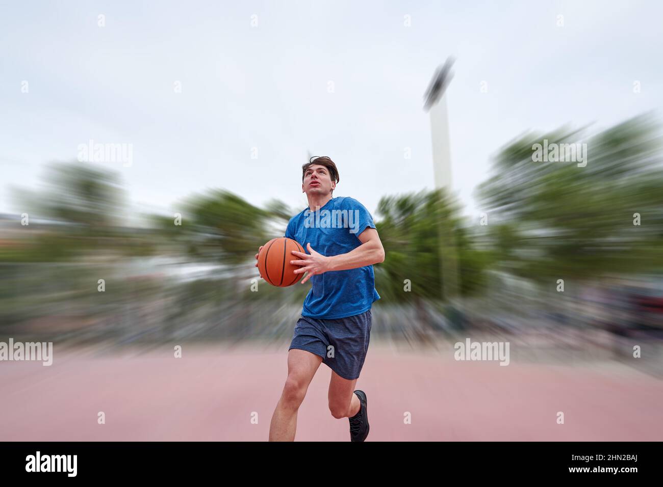 Basketball player male dunk hi-res stock photography and images - Alamy