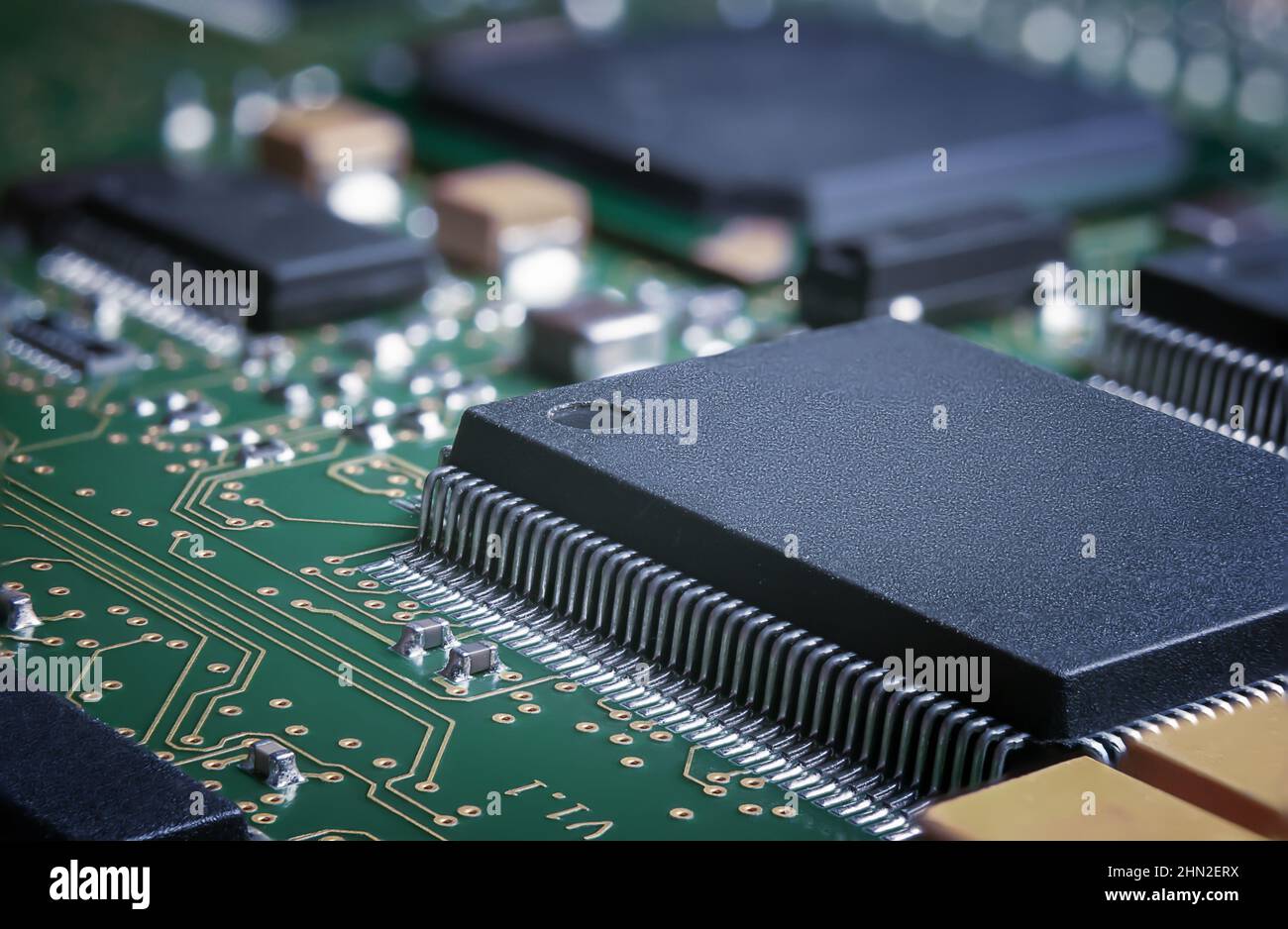 Surface mounted device resistor hi-res stock photography and images - Alamy