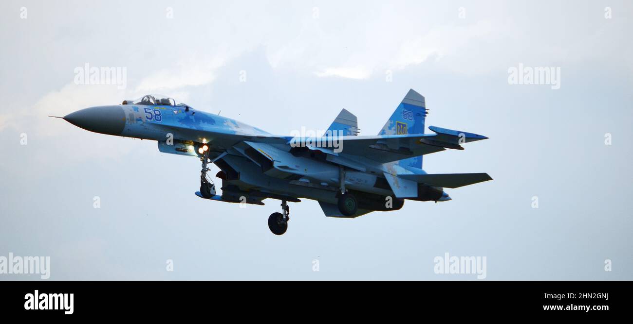 Sukhoi landing hi-res stock photography and images - Alamy