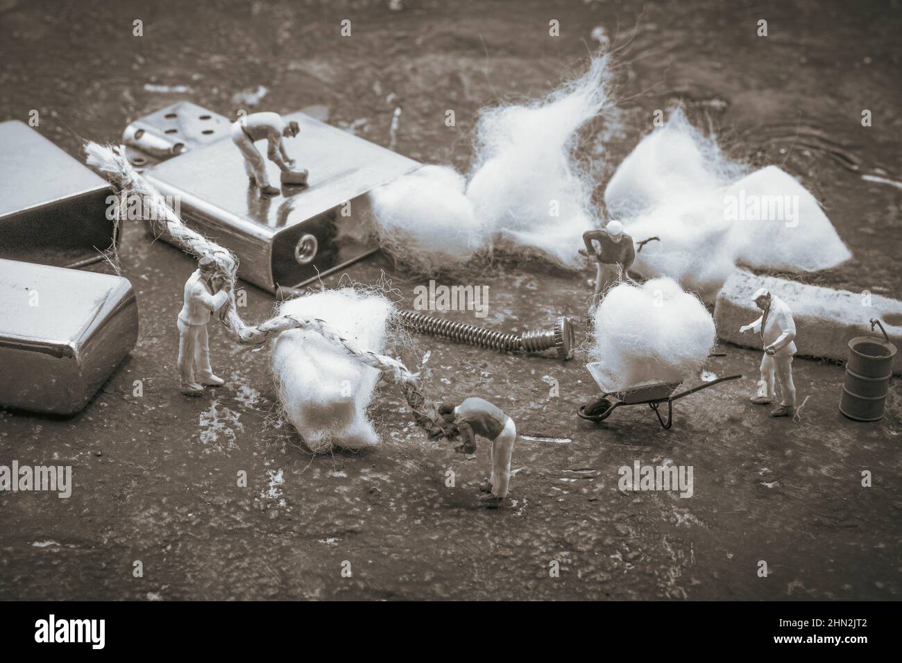 Cotton factory child hi-res stock photography and images - Alamy