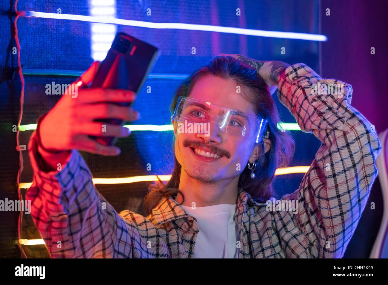 Man in a phone box hi-res stock photography and images - Alamy