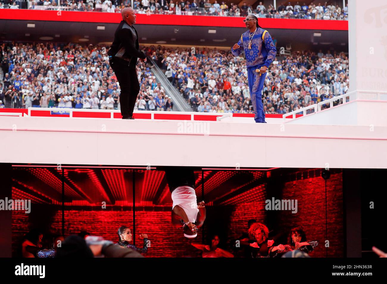 Los Angeles, United States. 13th Feb, 2022. From left rappers Dr. Dre ...