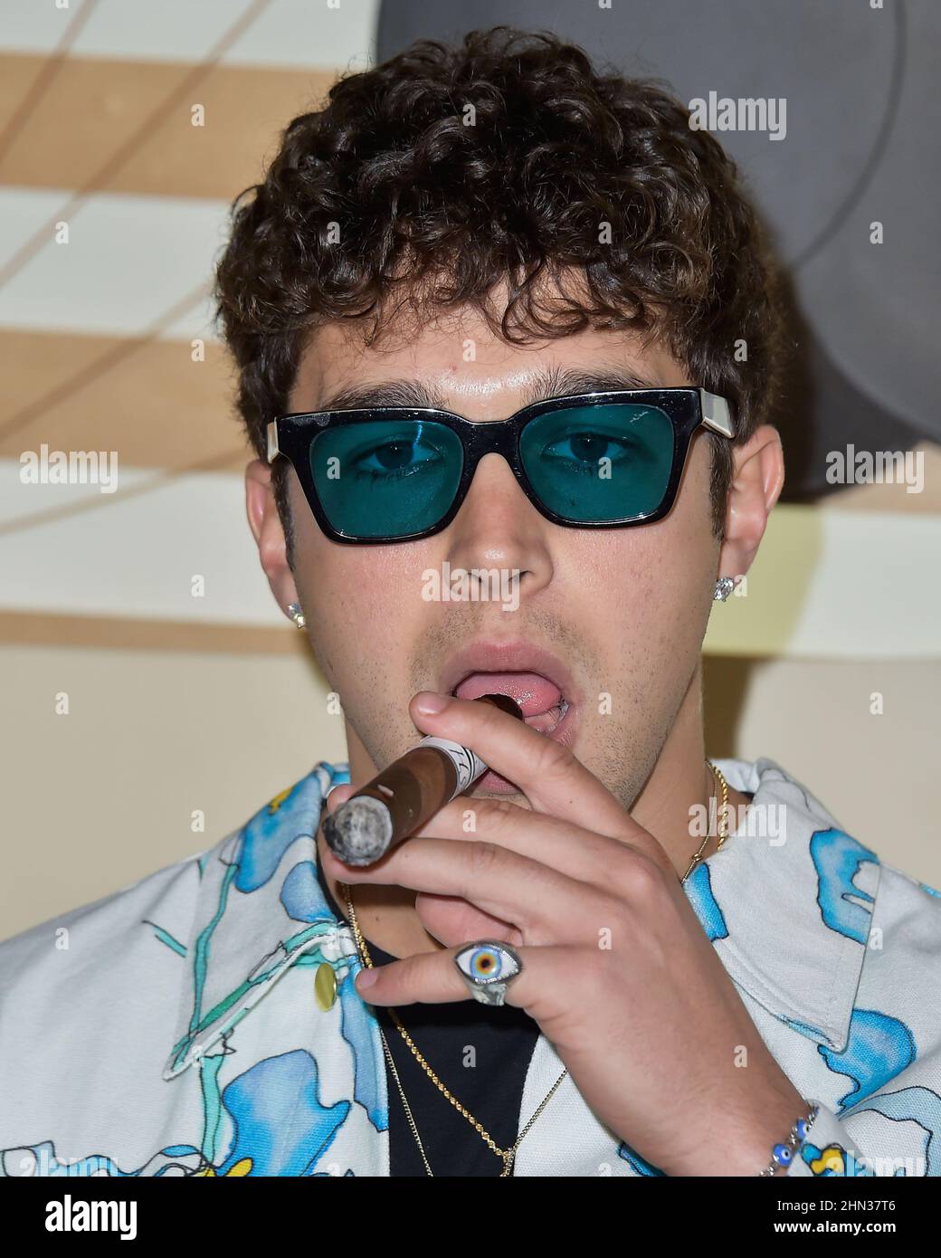 Drake singer 2022 hi-res stock photography and images - Alamy