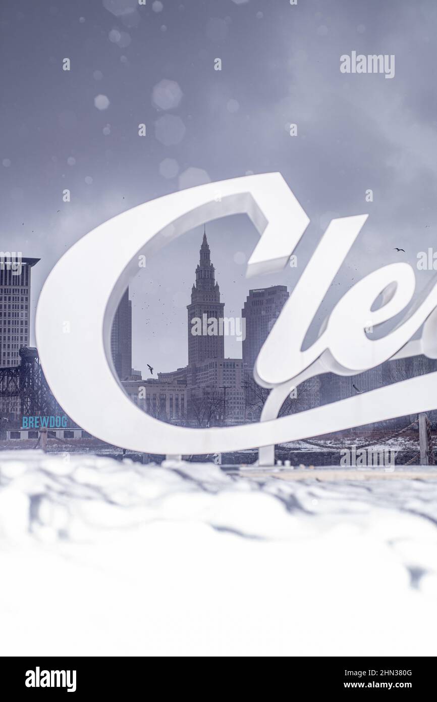 Cleveland Sign in Ohio with the CIty Stock Photo - Alamy