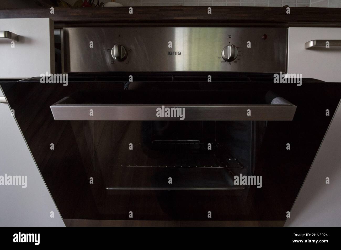 Picture of an oven with the logo of ignis in kitchen. Ignis is an ...