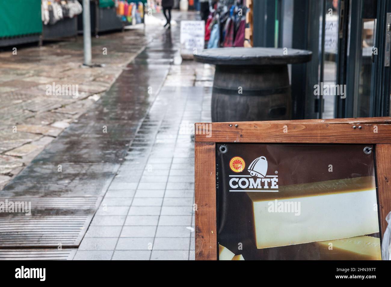 Comte logo hi-res stock photography and images - Alamy