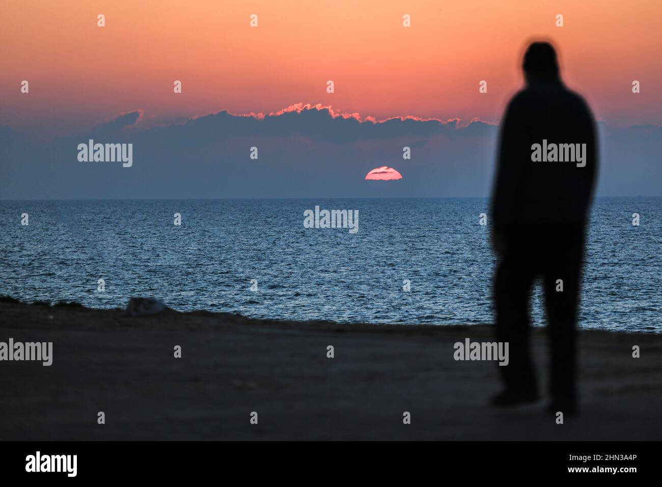Palestinian walks hi-res stock photography and images - Alamy
