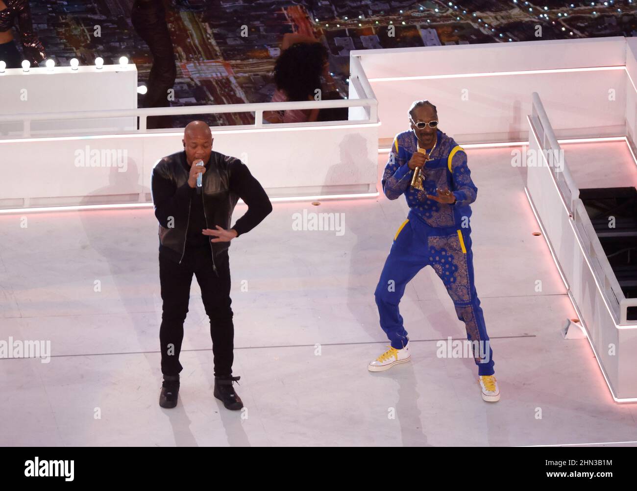 Super bowl 2022 dr dre hi-res stock photography and images - Alamy
