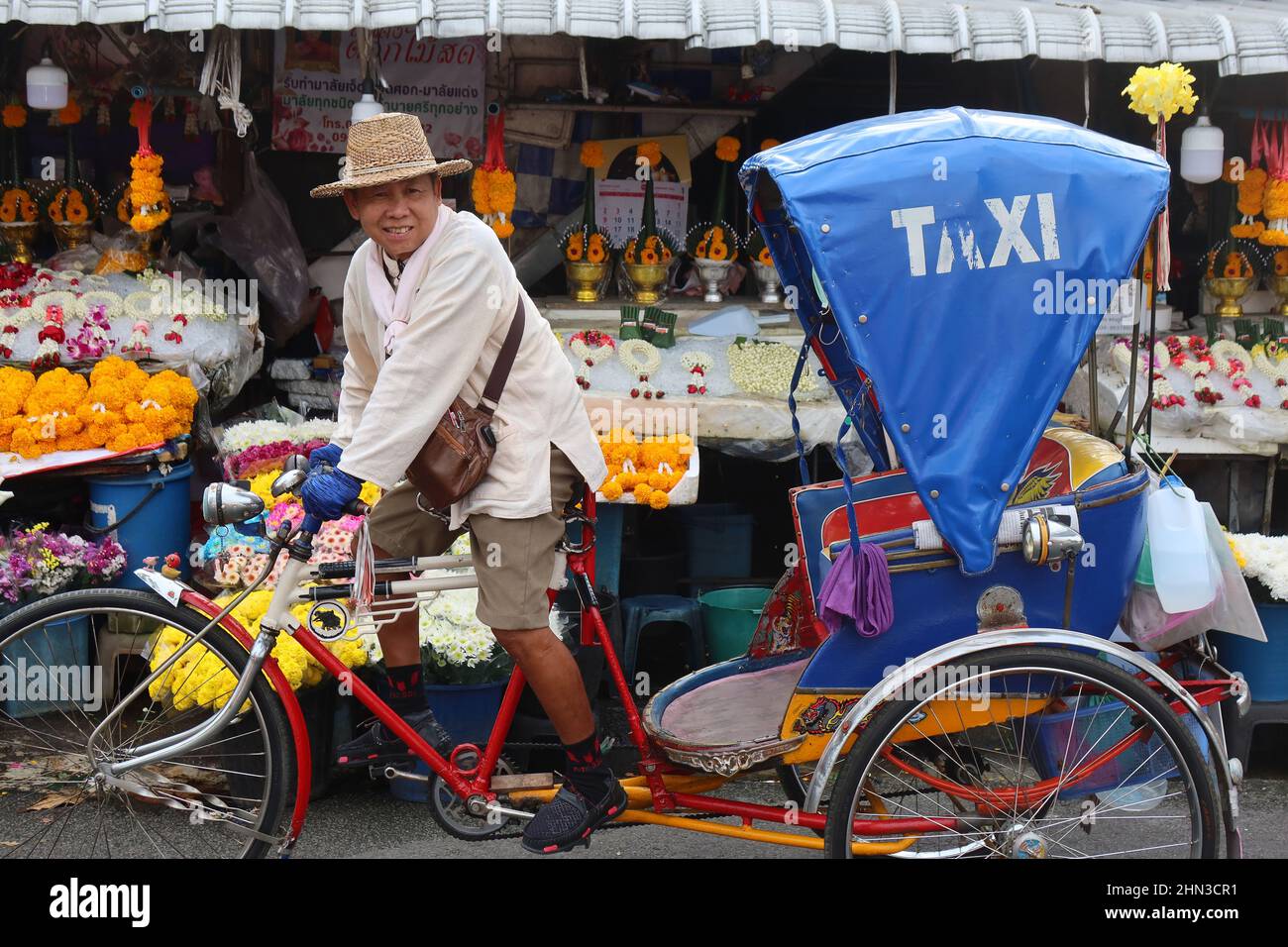 Happy taxi driver hi-res stock photography and images - Alamy