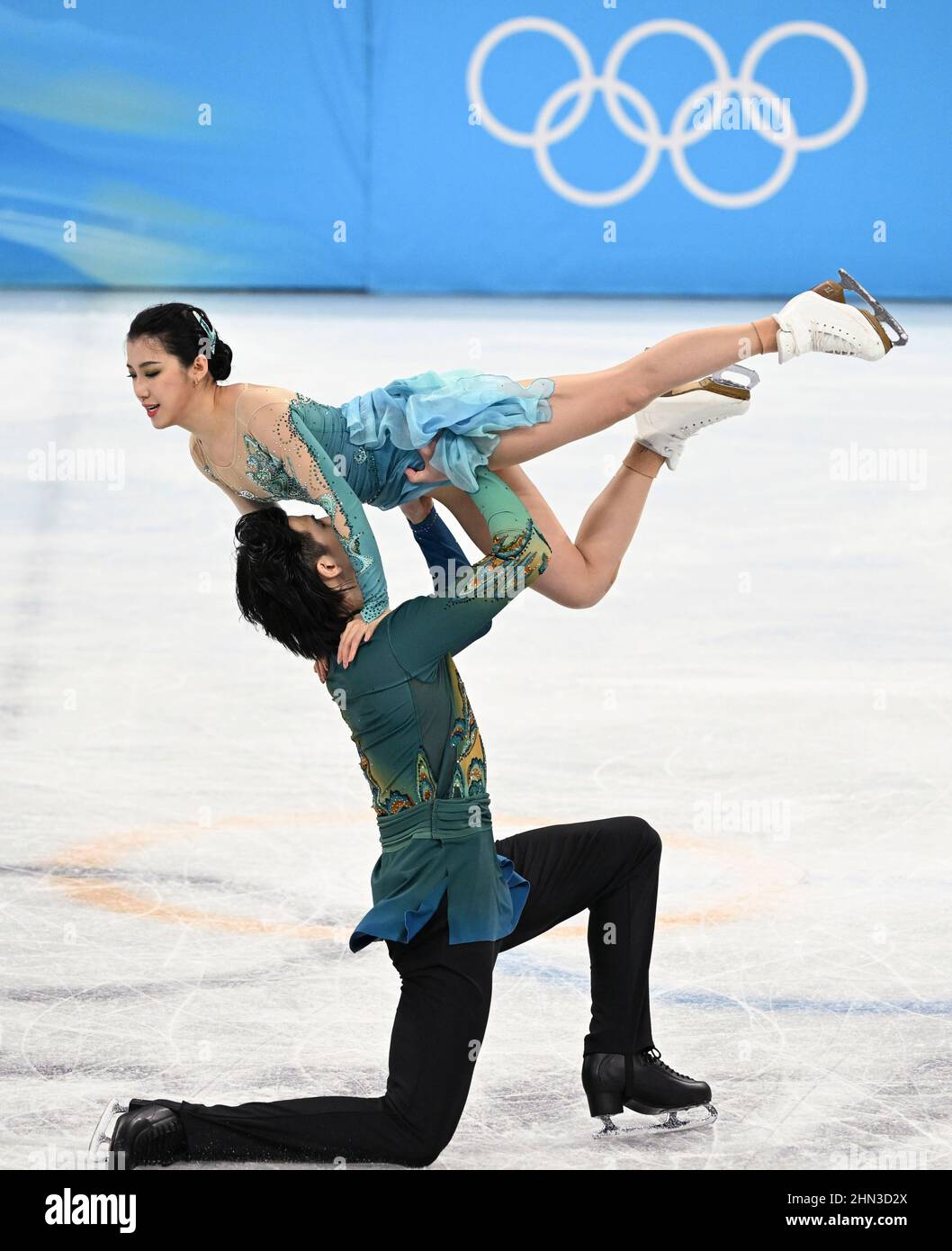 Beijing, China. 14th Feb, 2022. Wang Shiyue (top) and Liu Xinyu of ...