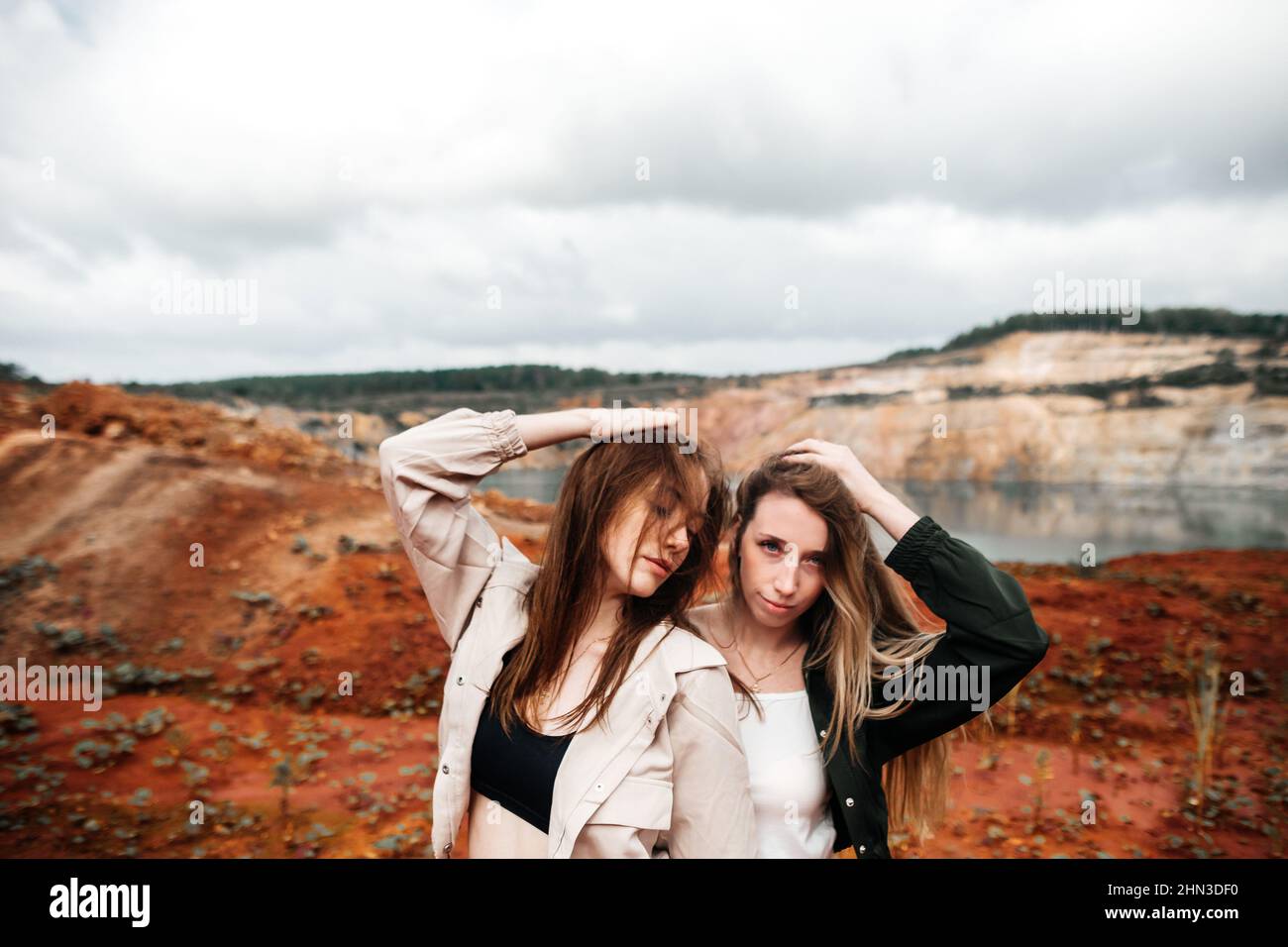 Girls in post apocalyptic hi-res stock photography and images - Alamy