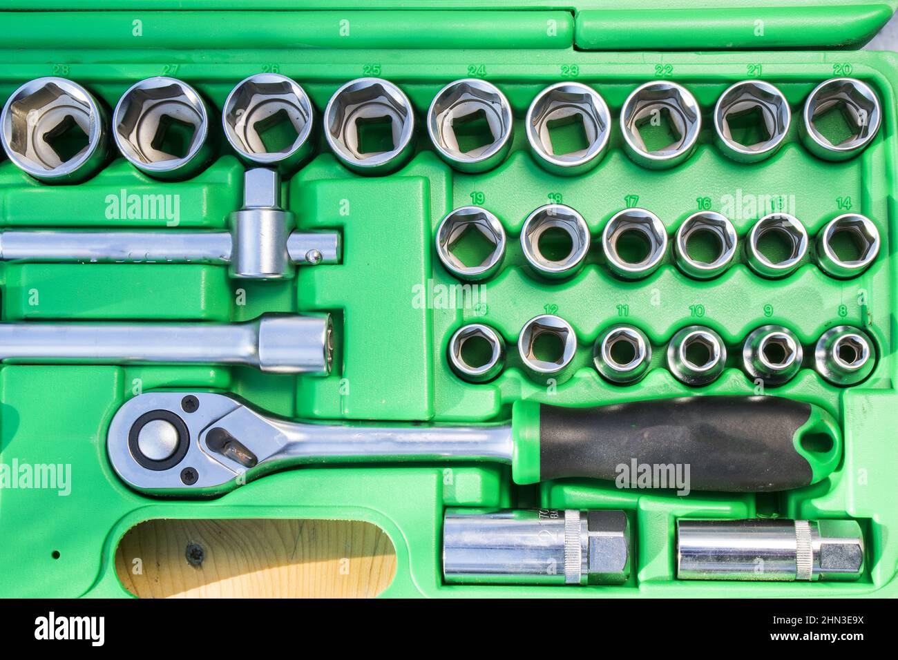 Large ratchet wrenches hi-res stock photography and images - Alamy