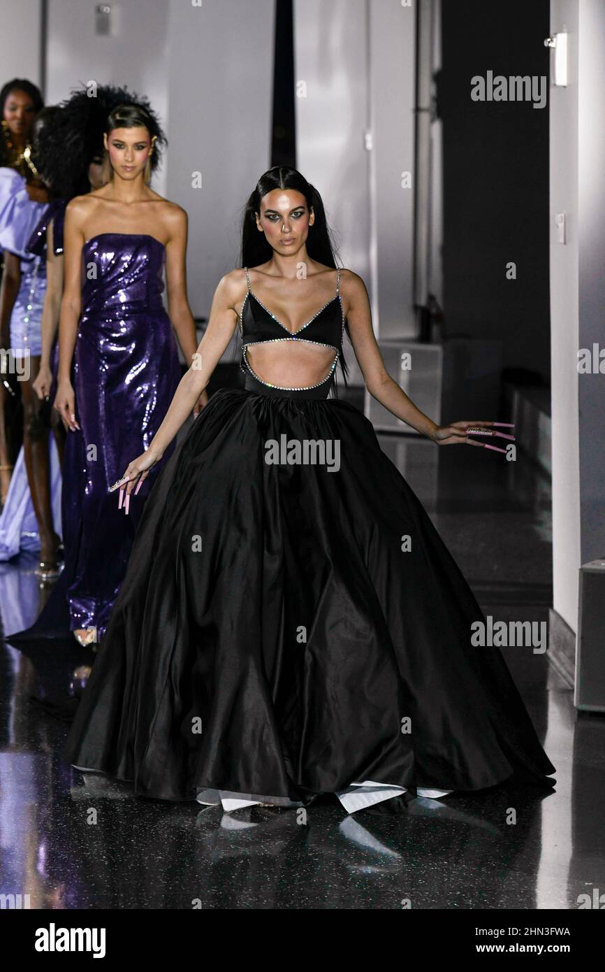CHRISTIAN COWAN Fall/Winter 2022-23 Runway during New York Fashion Week ...