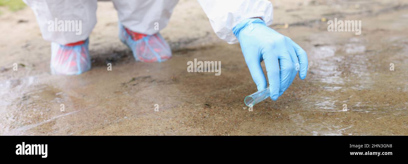 Scientist taking water samples hi-res stock photography and images - Alamy