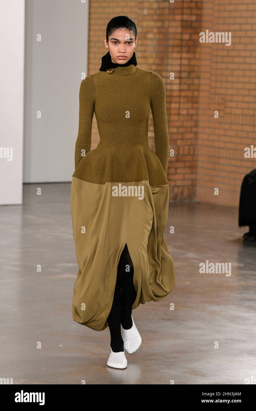 PROENZA SCHOULER Fall/Winter 2022-23 Runway during New York Fashion ...