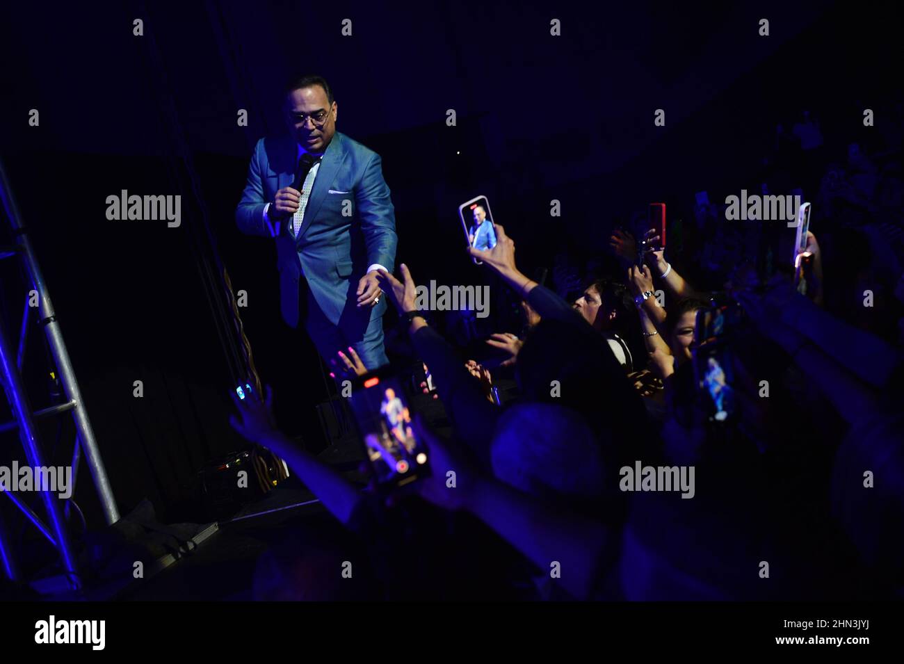 Miami Fl Usa 12th Feb 2022 Gilberto Santa Rosa Performs Live On Stage During The Camínalo