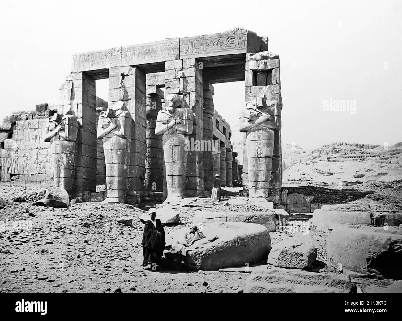 The ramesseum thebes egypt Black and White Stock Photos & Images - Alamy