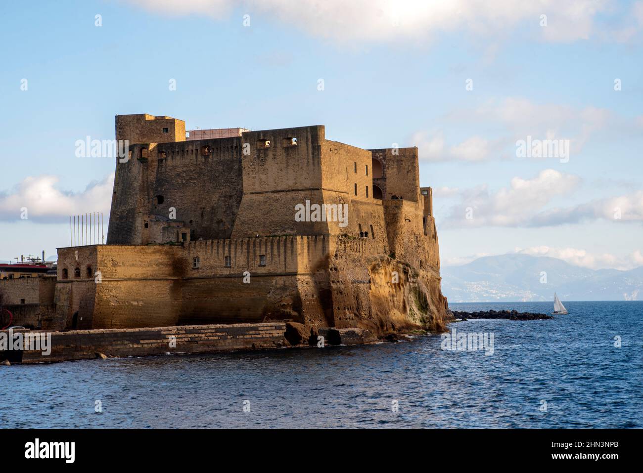 Castello dell ovo egg hi-res stock photography and images - Alamy