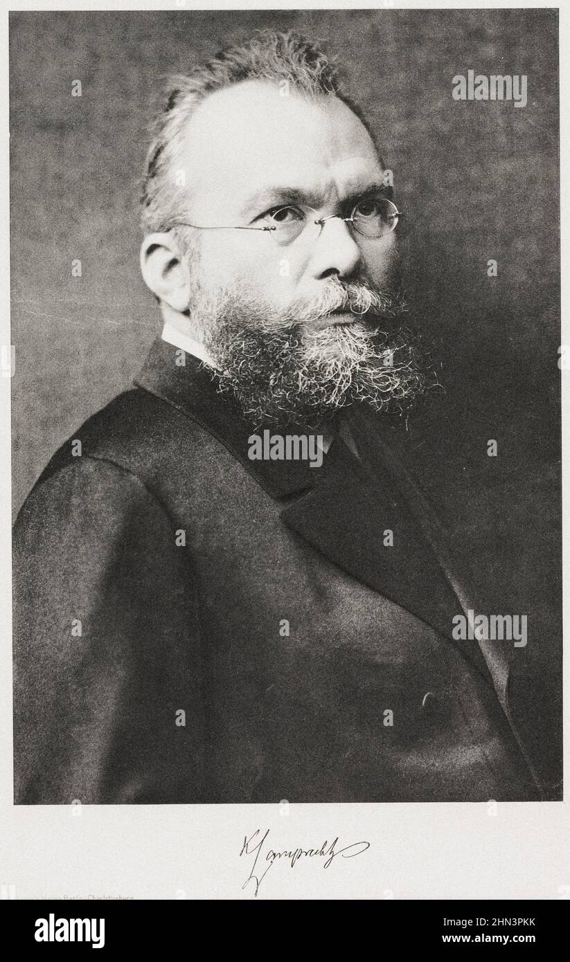 Art historian hi-res stock photography and images - Alamy