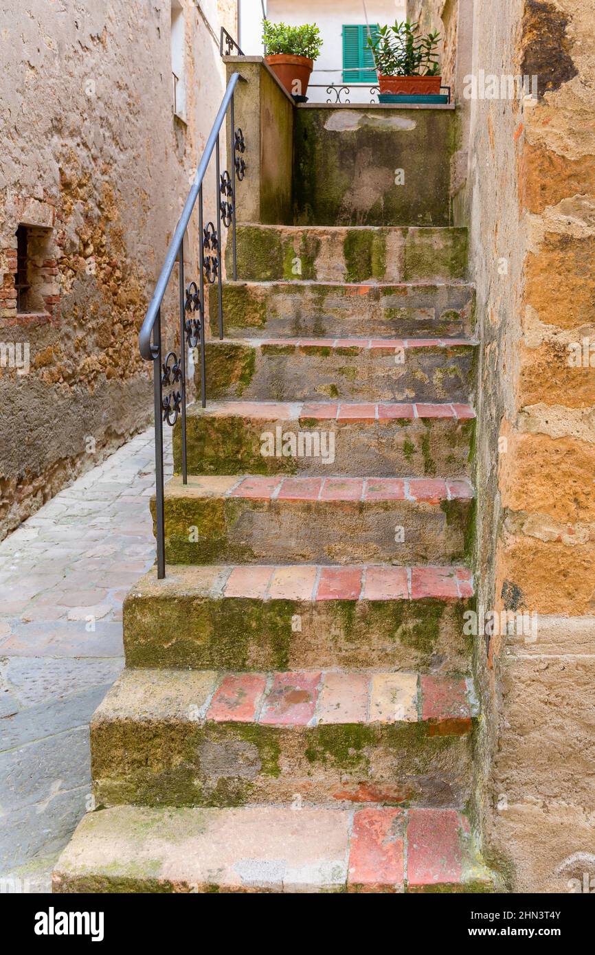 Outside steps and handrail hi-res stock photography and images - Alamy