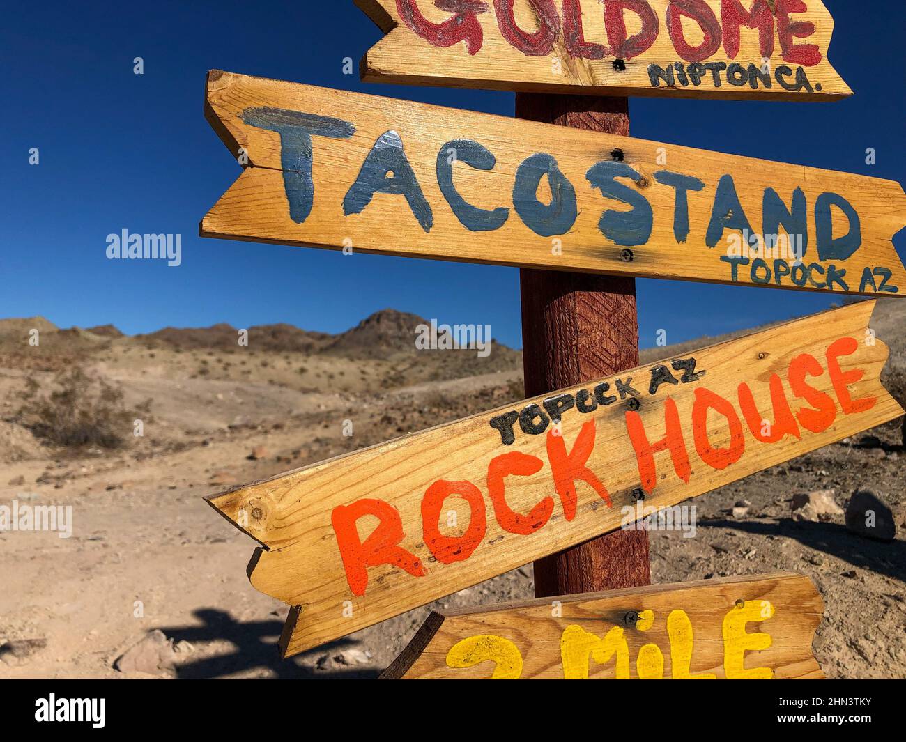 Destination signs at the desert Stock Photo - Alamy