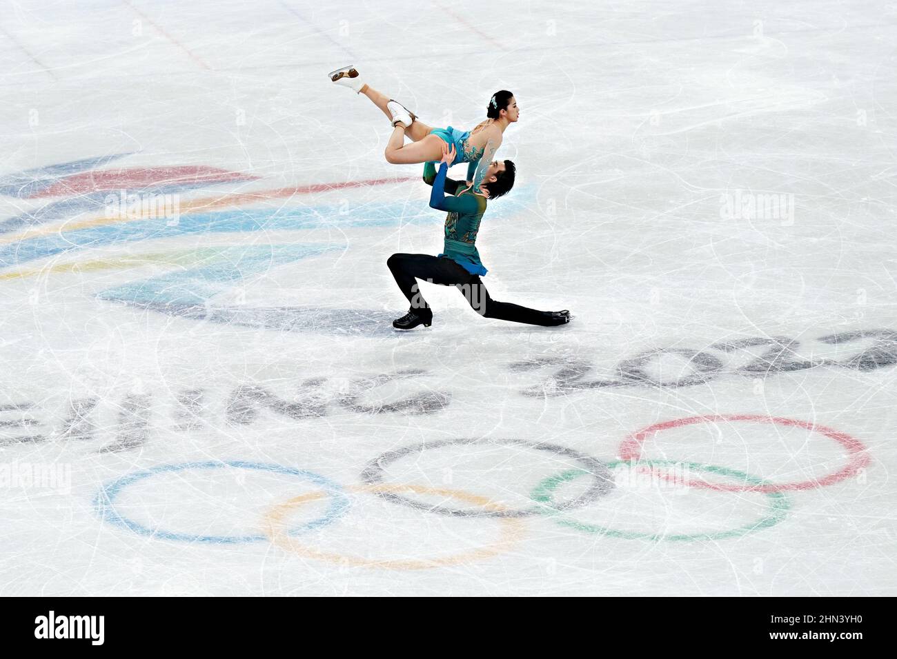 Beijing, China. 14th Feb, 2022. Shiyue Wang and Xinyu Liu of China ...