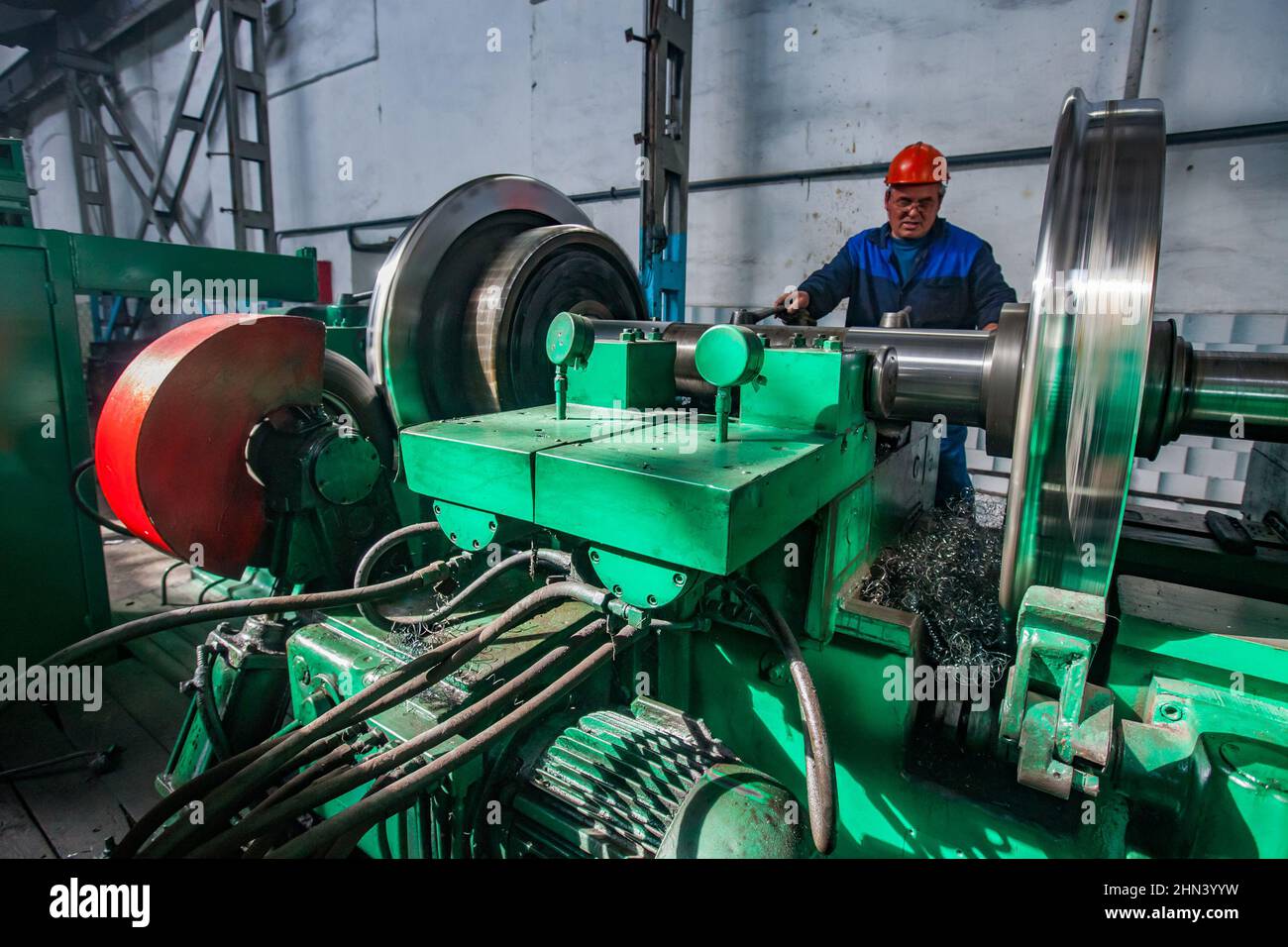 Train wheel lathe hi-res stock photography and images - Alamy