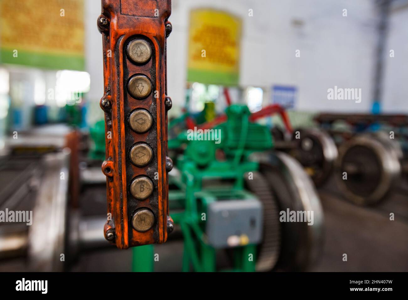 Lifting locomotive hi-res stock photography and images - Alamy