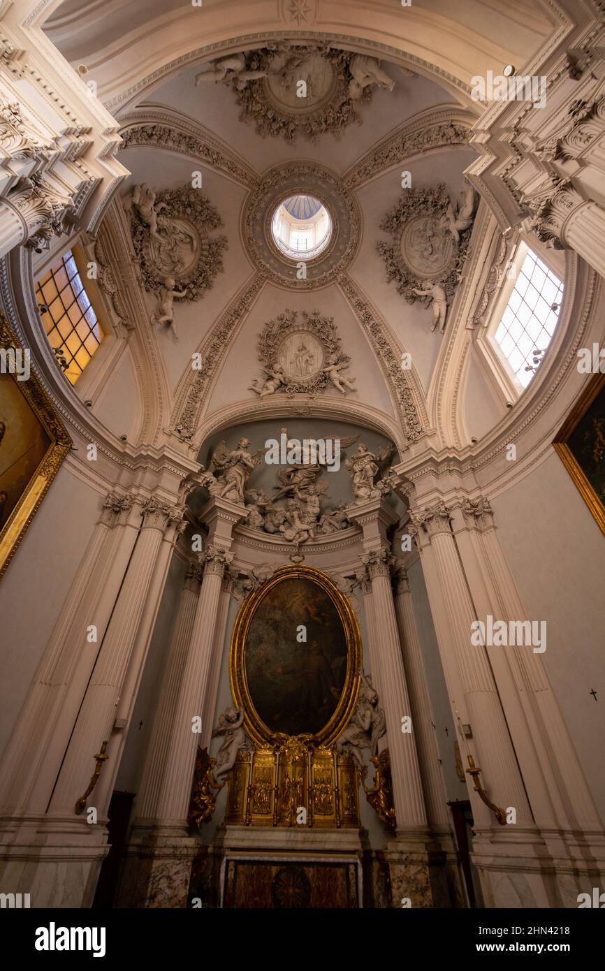 Vertical of Lateran Basilica's interior with ornamented wall and ...
