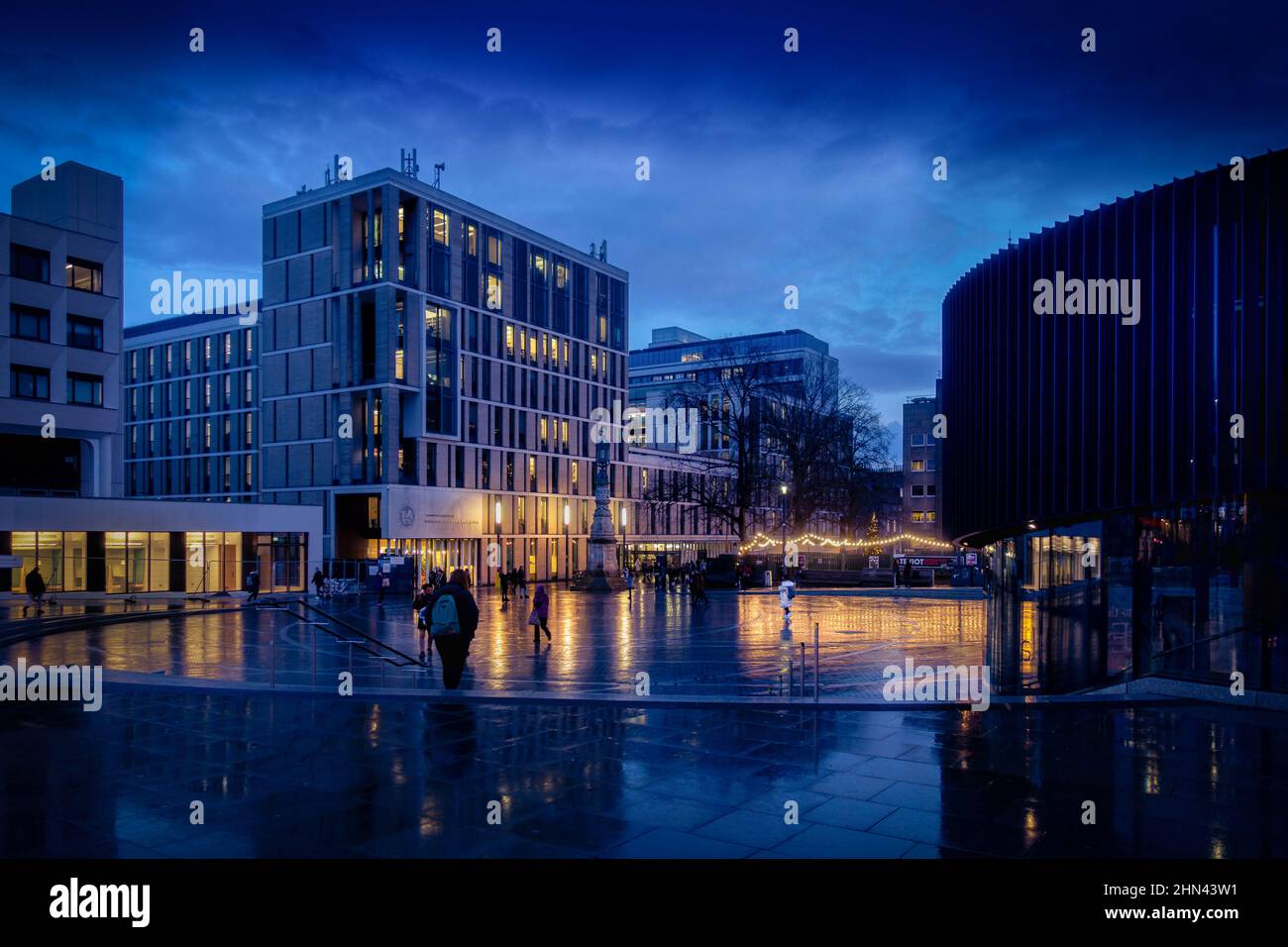 Edinburgh university exterior hi-res stock photography and images - Alamy