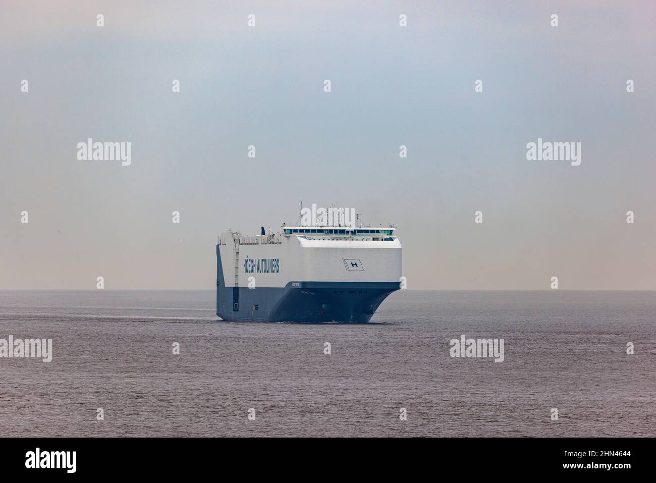 RoRo Hoegh Trotter heading for Royal Portbury docks Stock Photo - Alamy