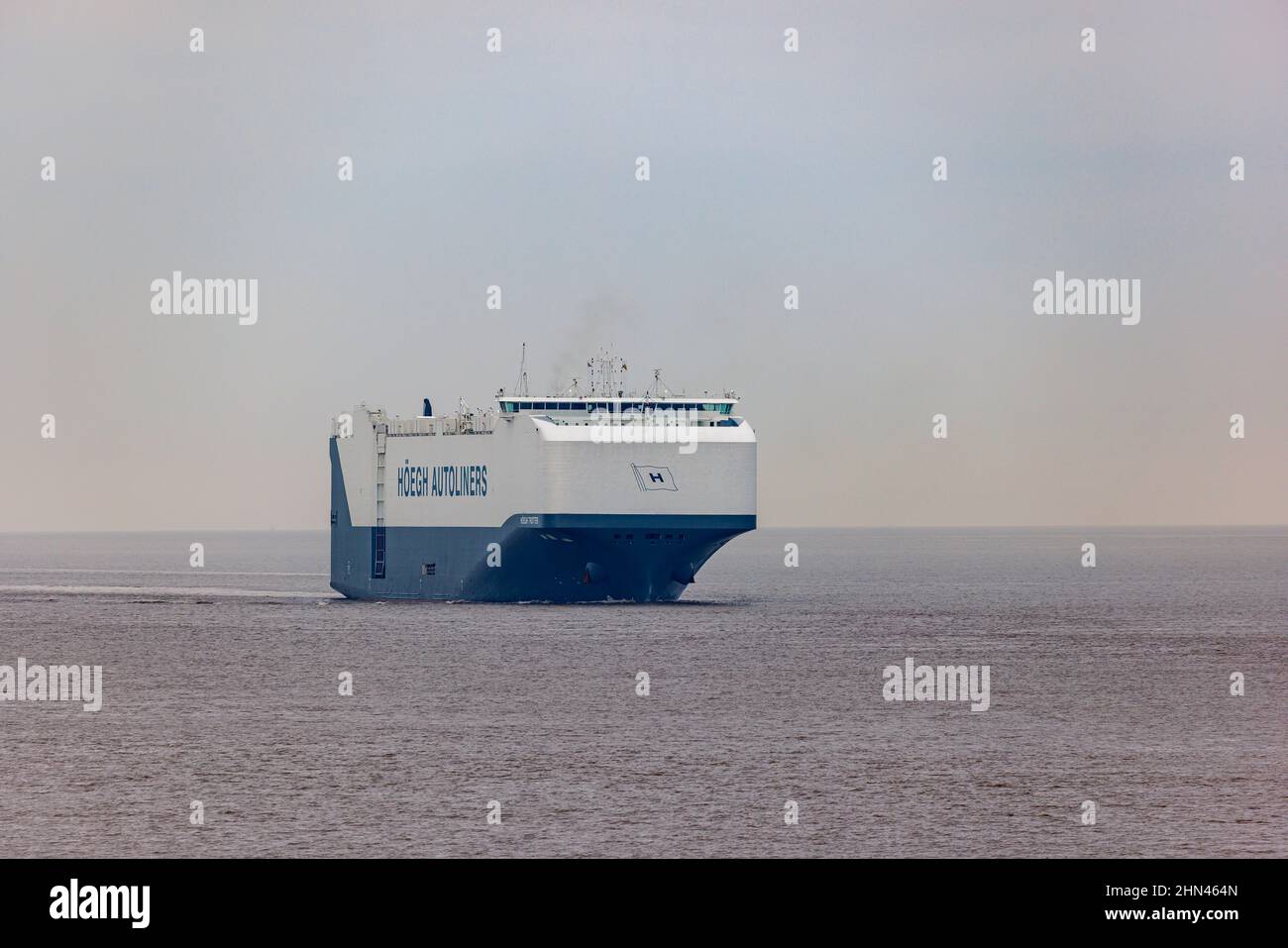 RoRo Hoegh Trotter heading for Royal Portbury docks Stock Photo - Alamy