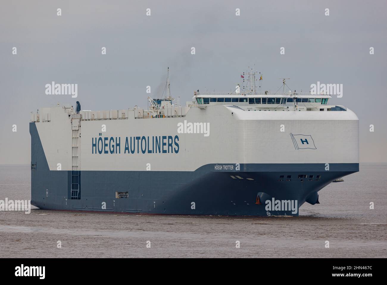 RoRo Hoegh Trotter heading for Royal Portbury docks Stock Photo - Alamy