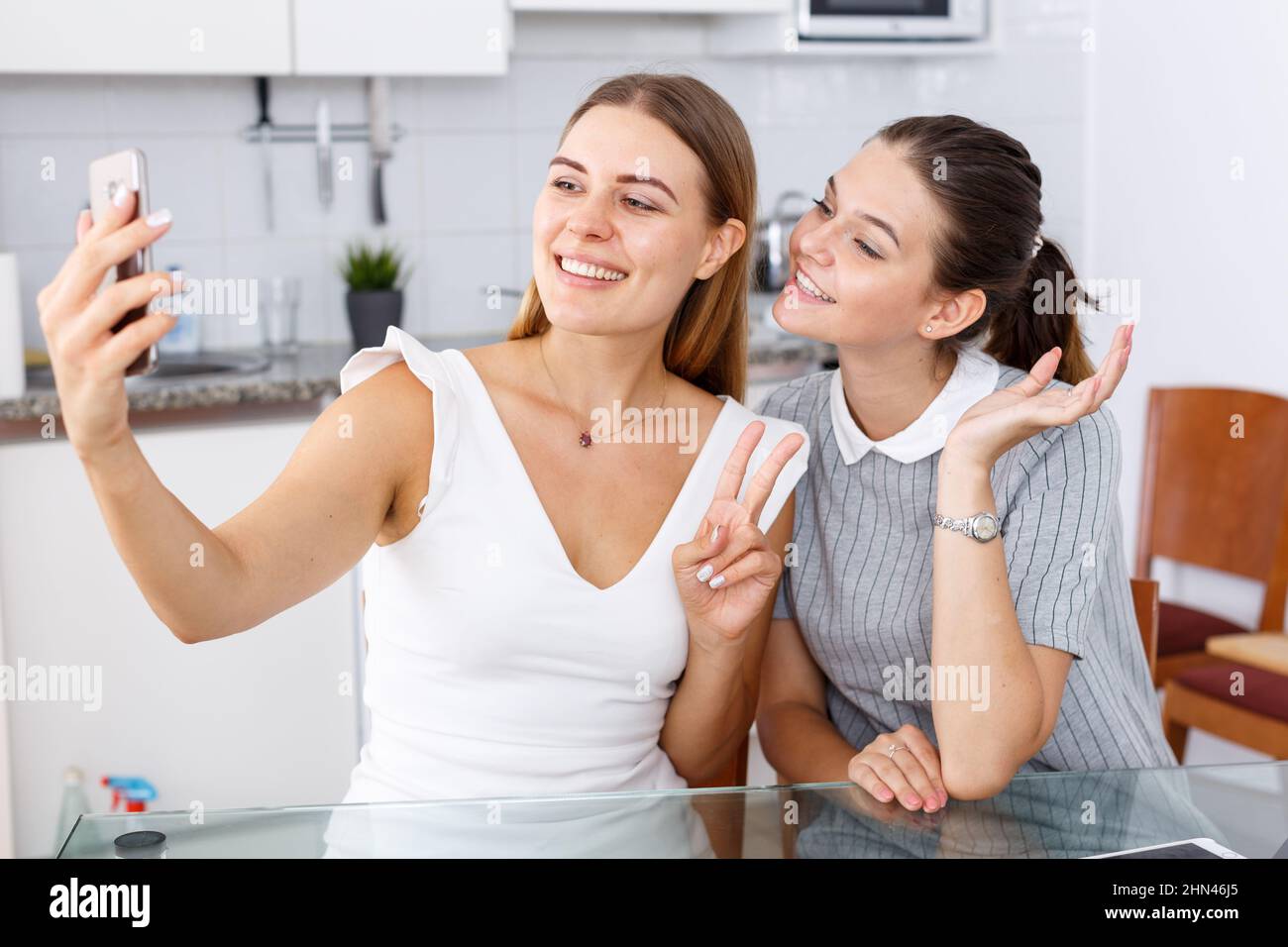Two young girls taking selfie Stock Photo - Alamy Two young girls taking selfie Stock Photo - Alamy