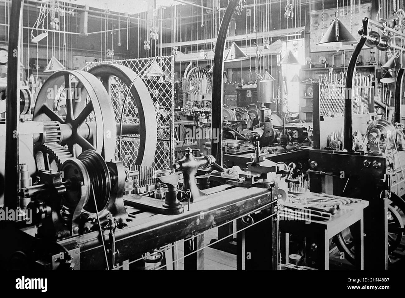 Early 1900s workshop hi-res stock photography and images - Alamy