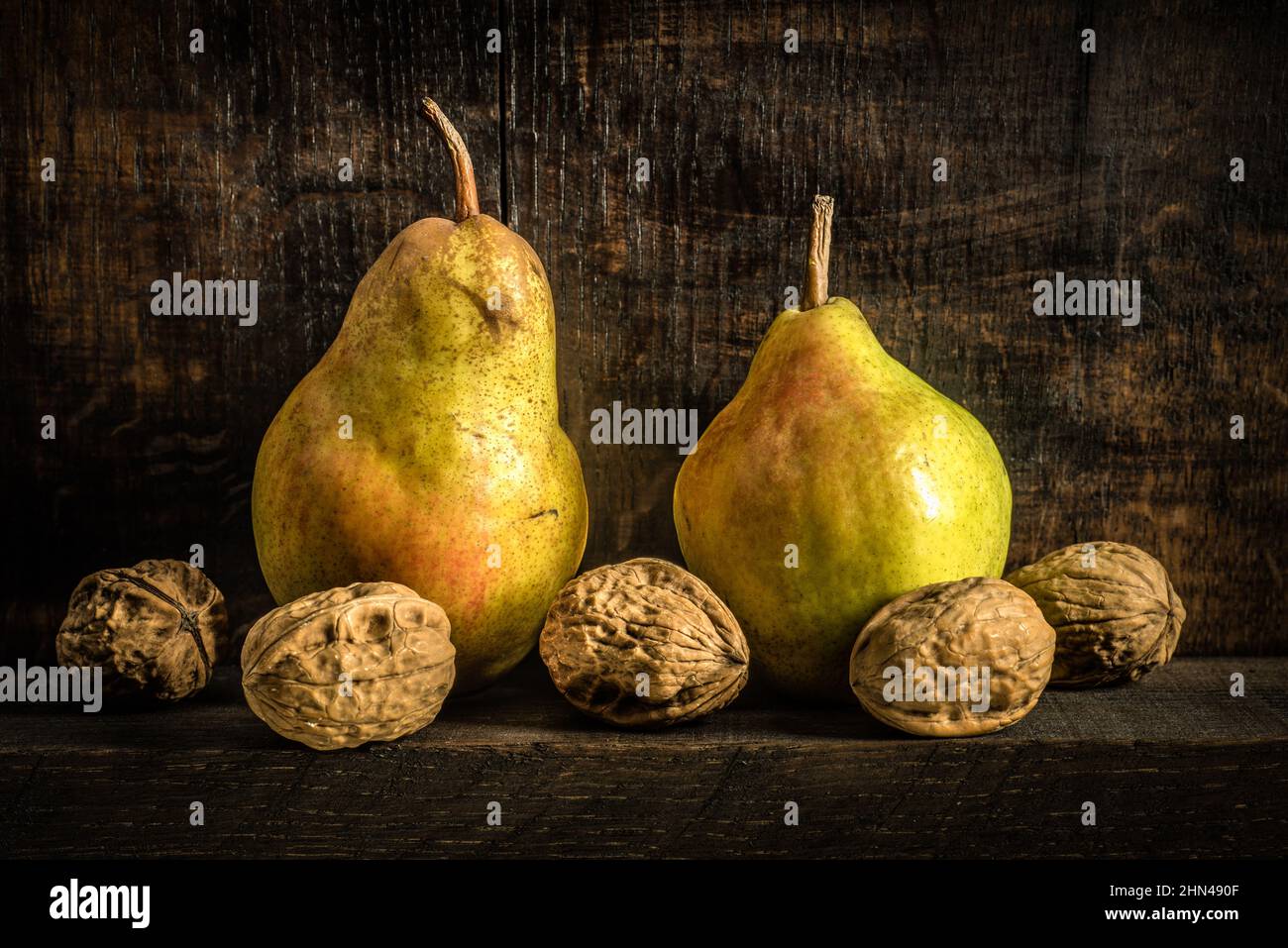 Pears with nuts hi-res stock photography and images - Alamy