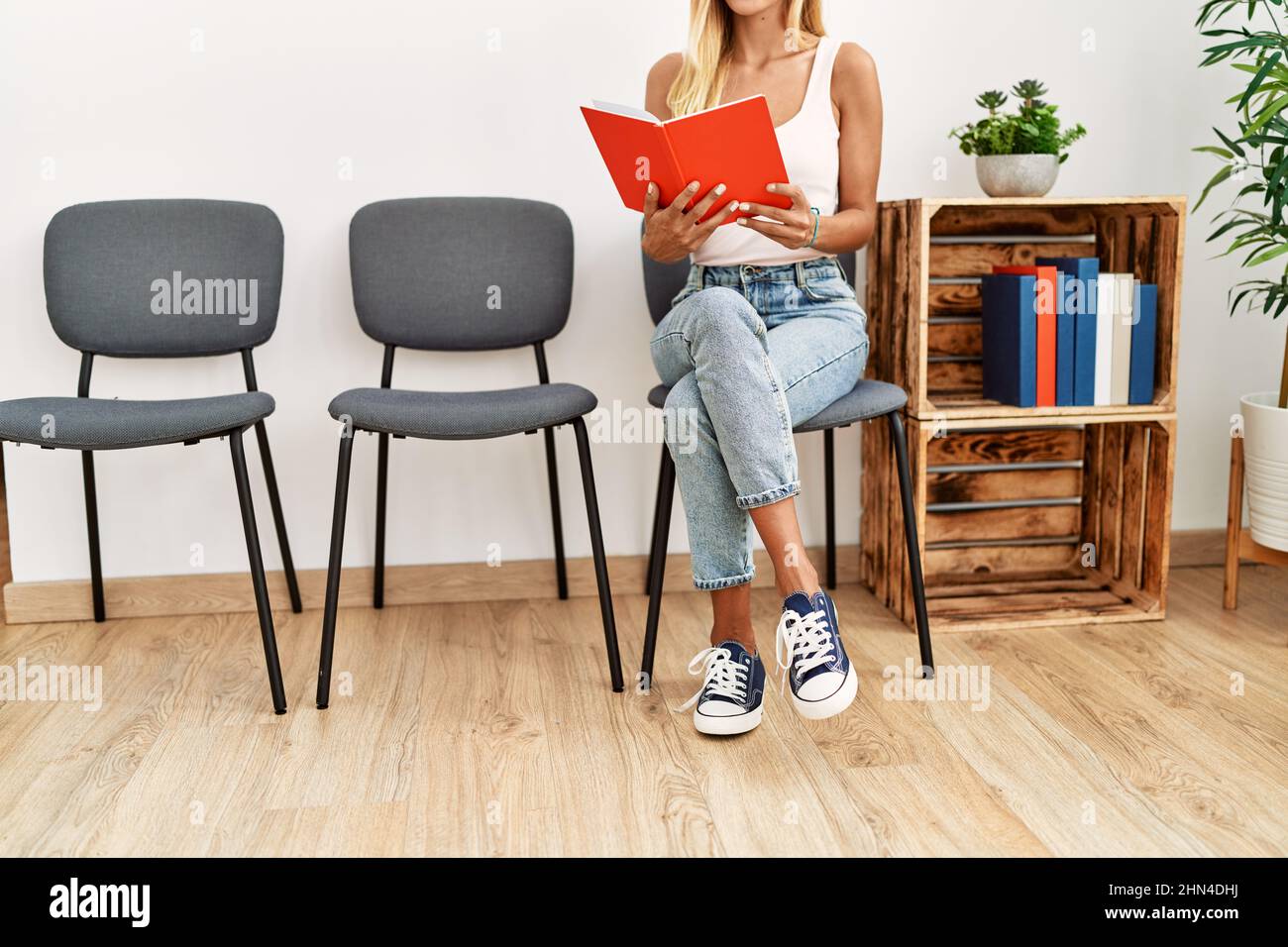 Waiting room hospital model hi-res stock photography and images - Alamy