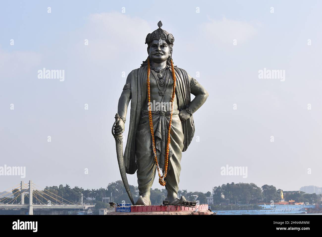 Horizontal view of Raja Bhoj Statue - 32 feet high, on Upper Lake, King ...